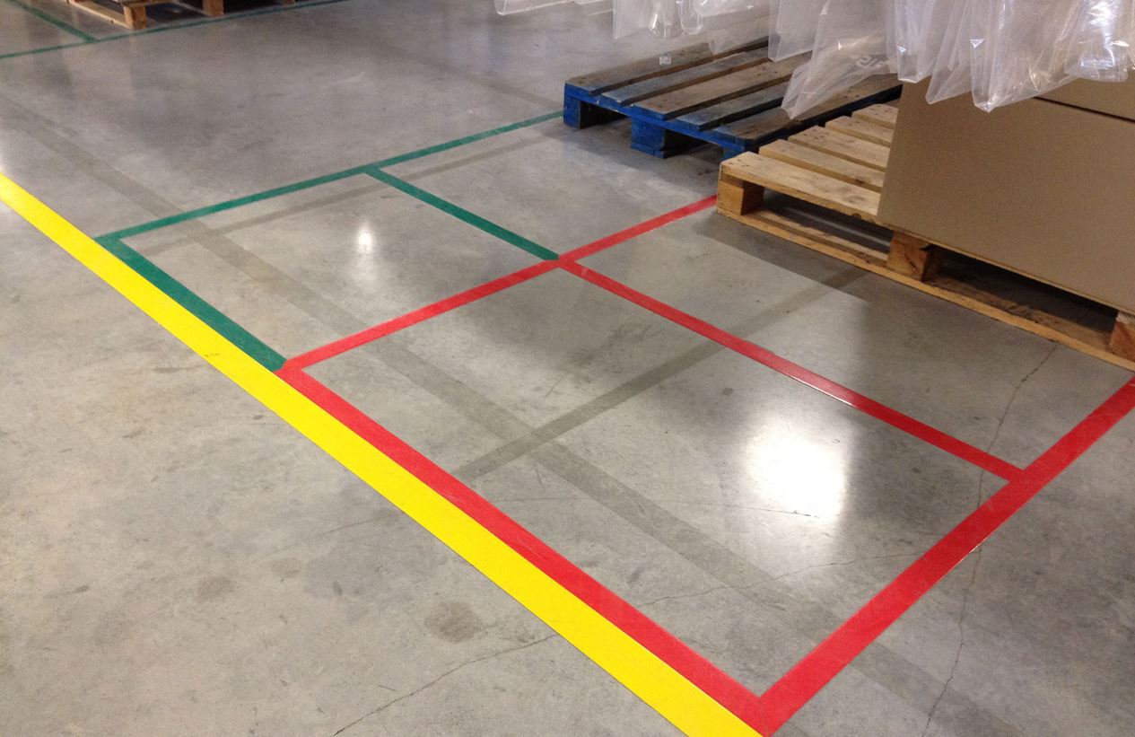 Marquage au sol | Signalisation horizontale industrielle et voirie